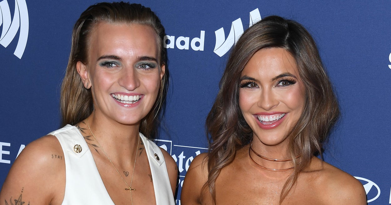 Chrishell Stause Explained Why She's Not Wearing A Wedding Ring After ...