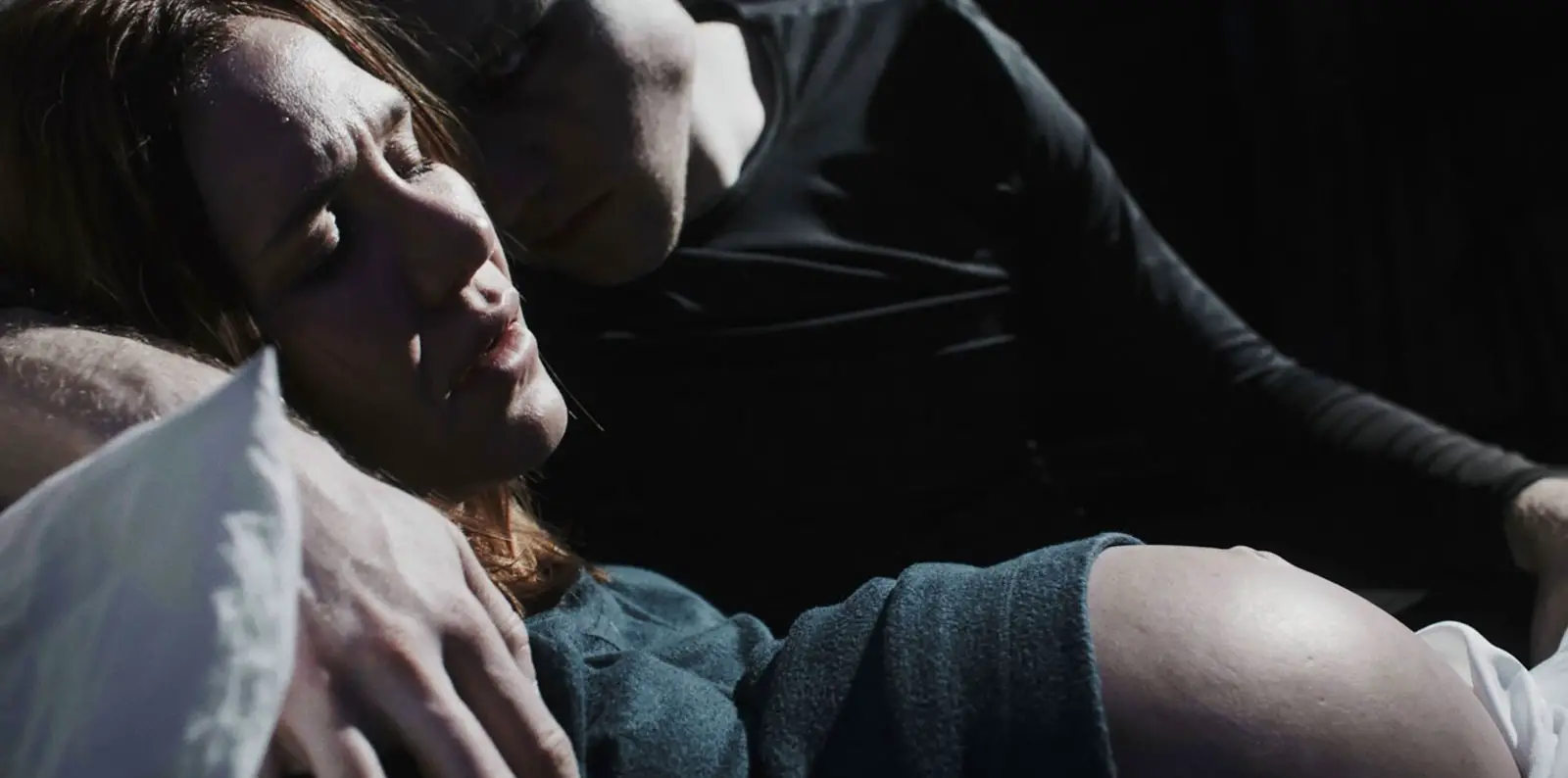 The Unraveling Featured, Reviews Film Threat – Filmibee.com