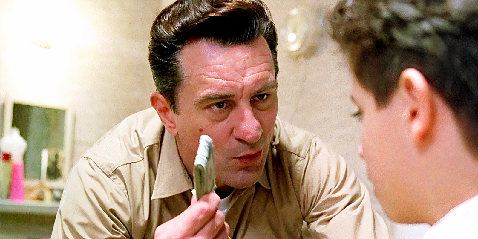 How Robert De Niro’s 1993 Acclaimed Crime Movie Accurately Depicts Bar ...