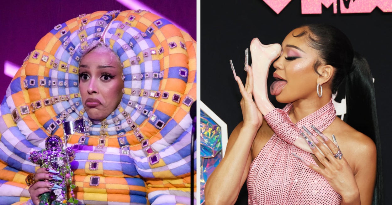 24 Of The Wildest VMAs Outfits Over The Years – Filmibee.com